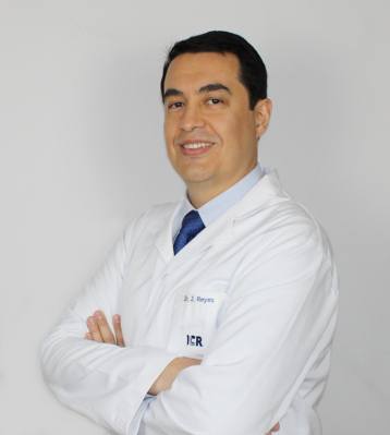 Dr. Javier Reyes | ICR Centro Oftalmológico