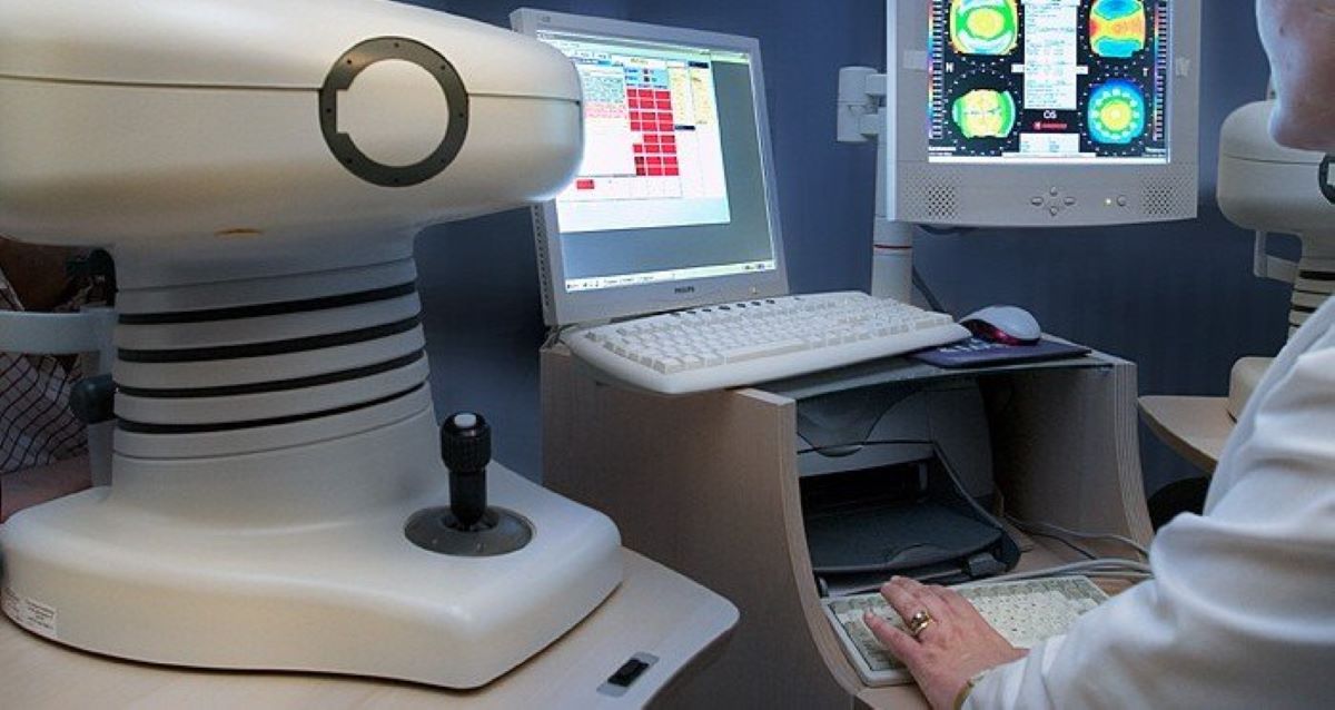 Meibography. Diagnosis of evaporative dry eye | ICR